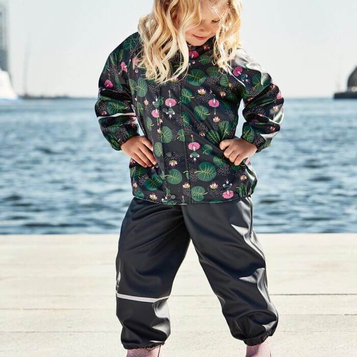 Cele mai potrivite haine de ploaie pentru copii - Ghidul complet ...